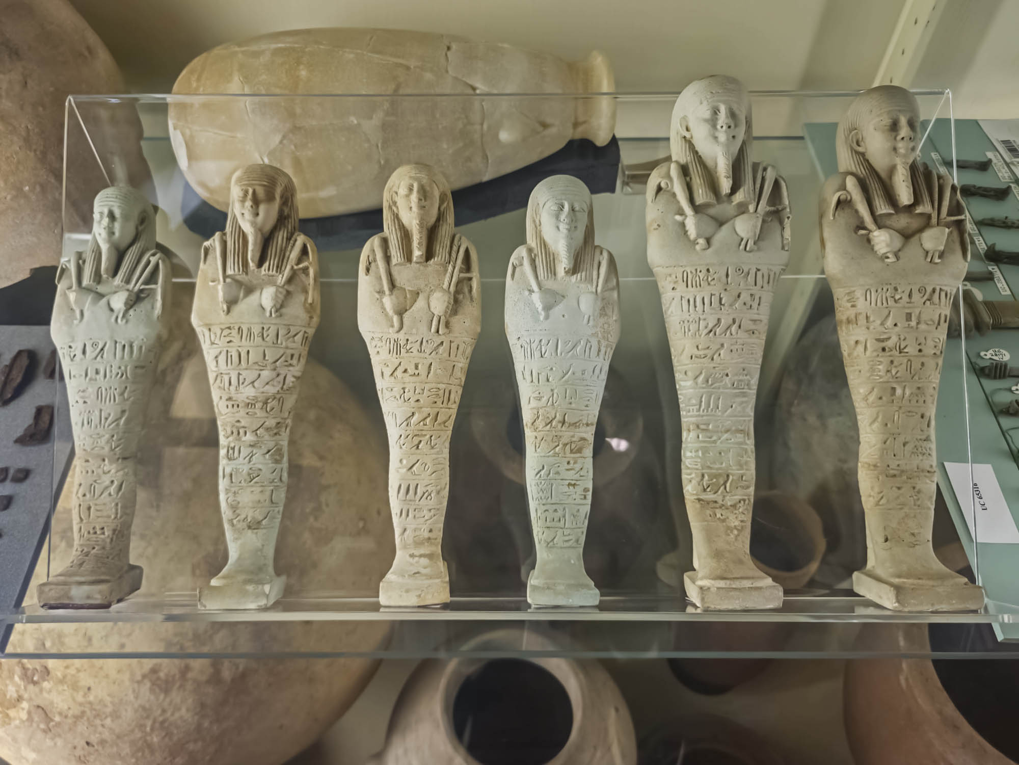 Visiting the Petrie Museum of Egyptian Archaeology with children ...